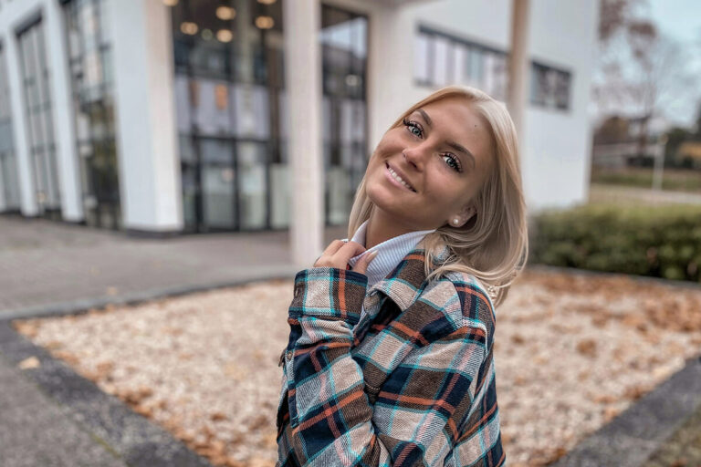 Lia Engel » Deutsche Pornodarstellerin » Pornagent